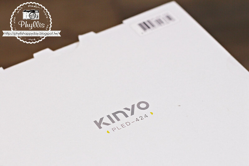 【開箱購物】KINYO 原木質感檯燈 (PLED-424) 桌燈 小燈 台燈 木頭系檯燈 木藝檯燈 自然原木 極簡品味 打造浪漫第二光源 白色控不可錯過 居家小物 書房燈 @ 相片中的菲莉絲 ...