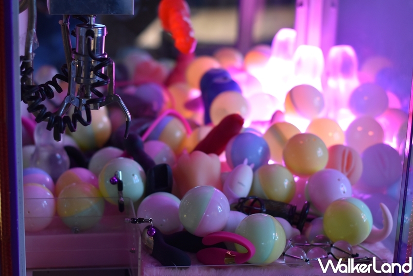 讓人很害羞！東區房間餐酒the room bistro推出「風化區」用餐空間，全新菜色搭「妹妹啤酒」限定酒款，讓老司機害羞整個晚上。|生活娛樂|WalkerLand窩客島