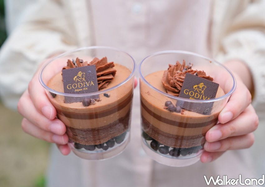巧克力控小七LINE狂+1！7-ELEVEN限定「GODIVA醇黑巧克力慕斯蛋糕」搶先曝光，百元「GODIVA巧克力杯杯」限量開搶。|美食|WalkerLand窩客島