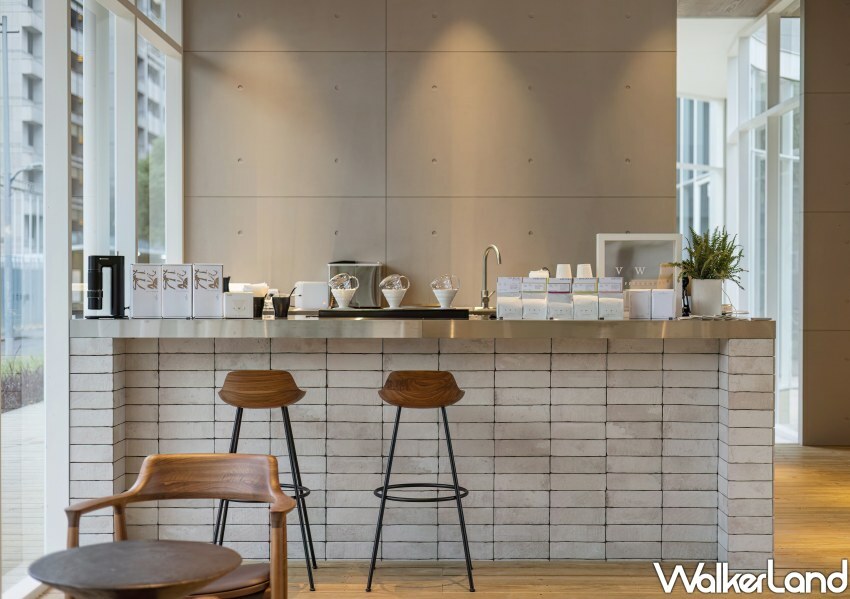 270度玻璃咖啡屋！內湖新開店「深澤直人 ╳ VWI COFFEE HOUSE」66天快閃，打造內湖最美街道美術館。|美食|WalkerLand窩客島