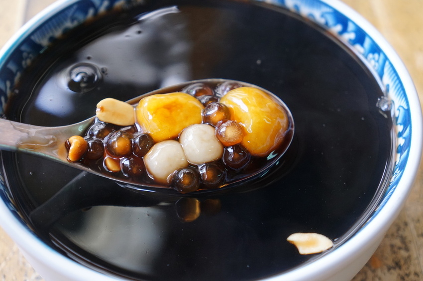 冬天肯定要喝燒仙草！6間台北超推燒仙草，超特別豆花混仙草吃起來。|美食|WalkerLand窩客島