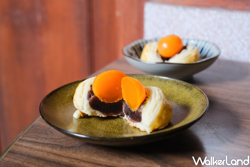 第一口就吃到蛋黃！一之鄉新品金黃月見酥，看得見蛋黃的蛋黃酥限量開賣。|美食|WalkerLand窩客島